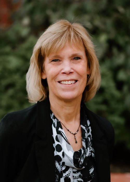 Lois Ronhovde
